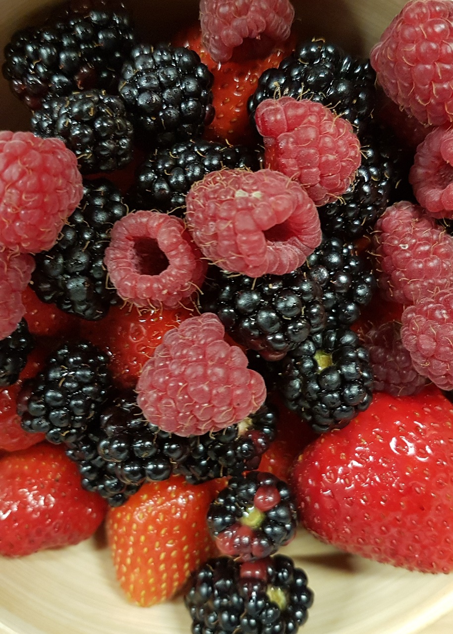Verrines de mousse de fruits rouges (sans lait) – Cuisine-moi un Fenouil