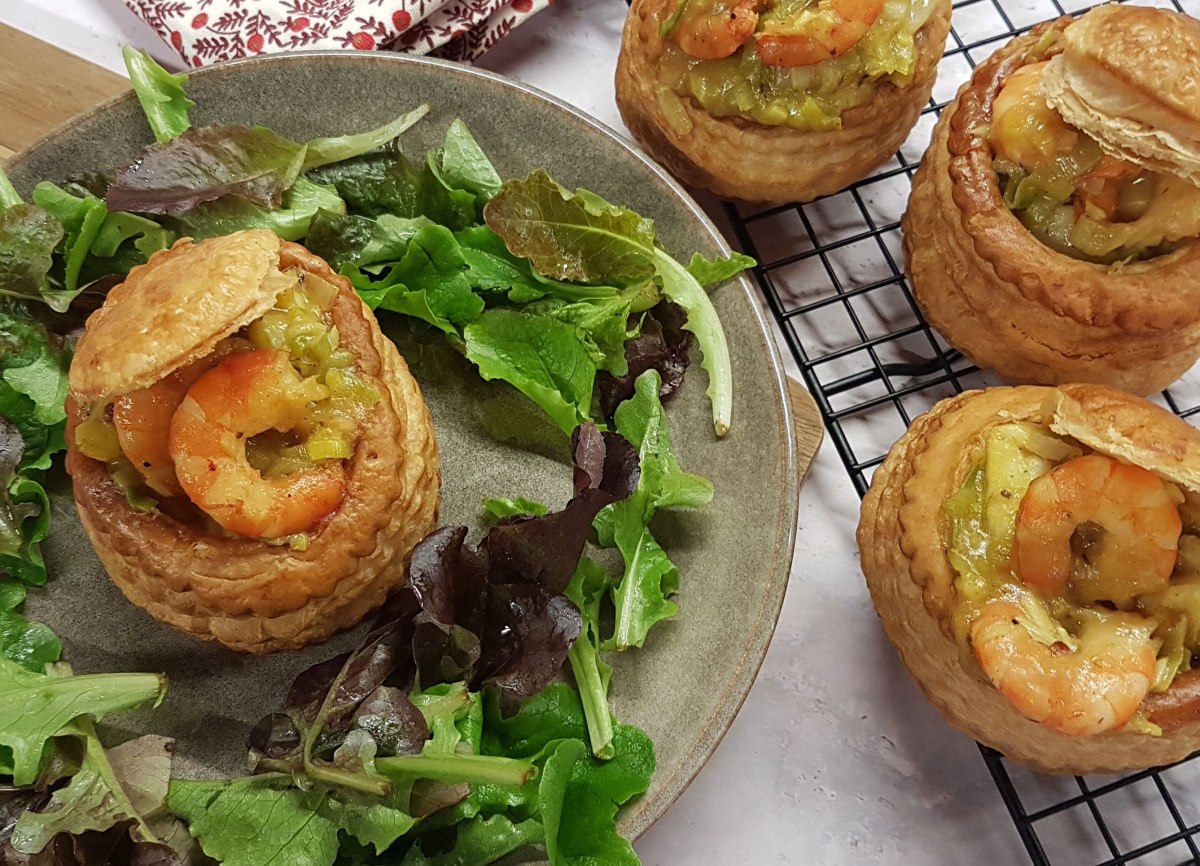 Bouchées à la reine de la mer aux Saint-Jacques et à la sauce au vin ...